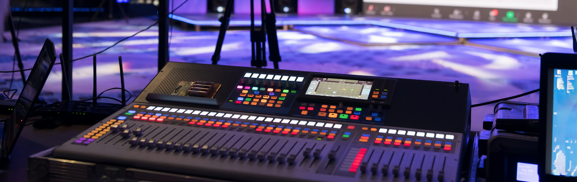 Wat is een hybride evenement? - Hybrid live streaming events & conferences